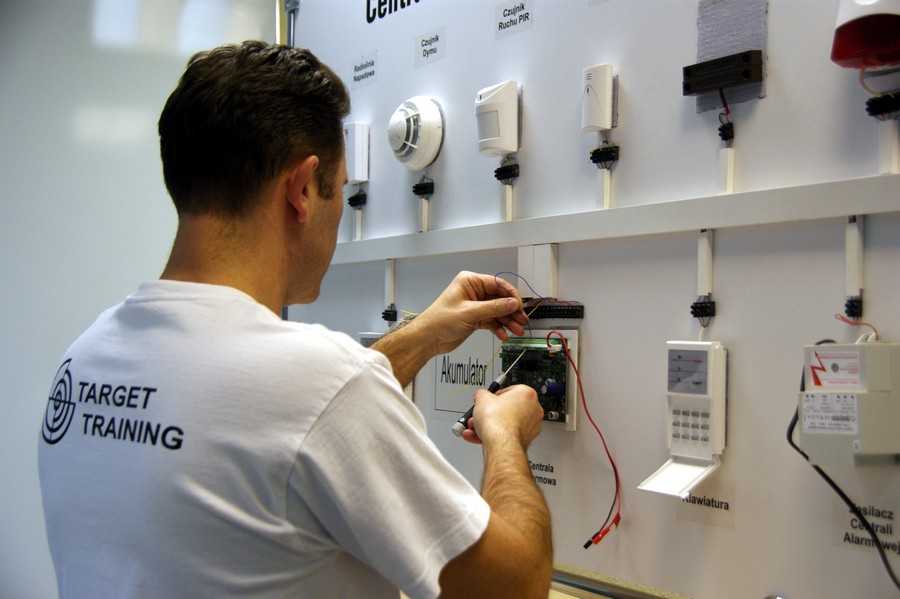 Kursy instalowania, konserwacji oraz eksploatacji systemów alarmowych i ...